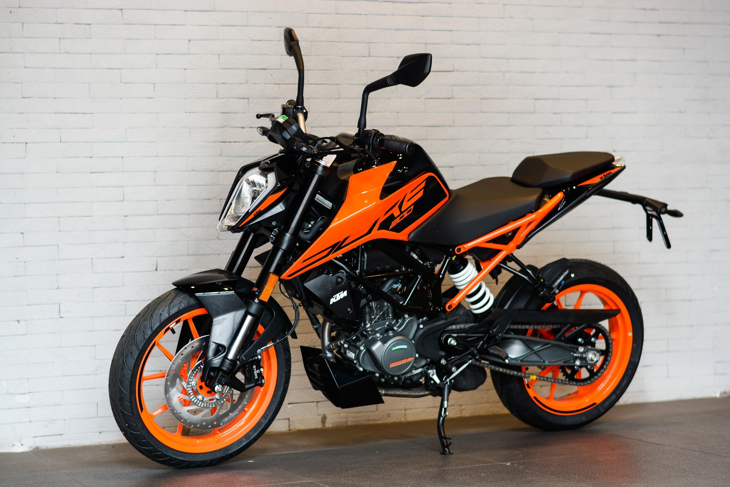 KTM Duke 200 thế hệ mới có gì hấp dẫn?